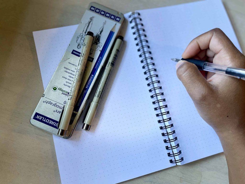 A 30-Day Journal Challenge to Banish Negative Thoughts - Navigating ...