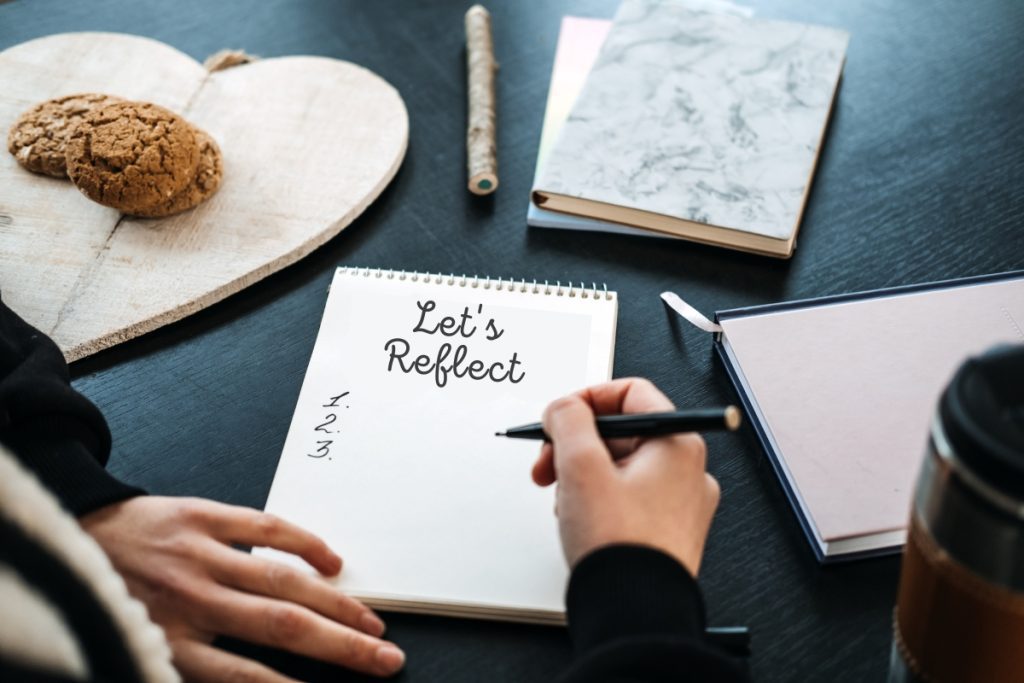 The Best Way to Do an End-of-Year Reflection - Navigating This Space